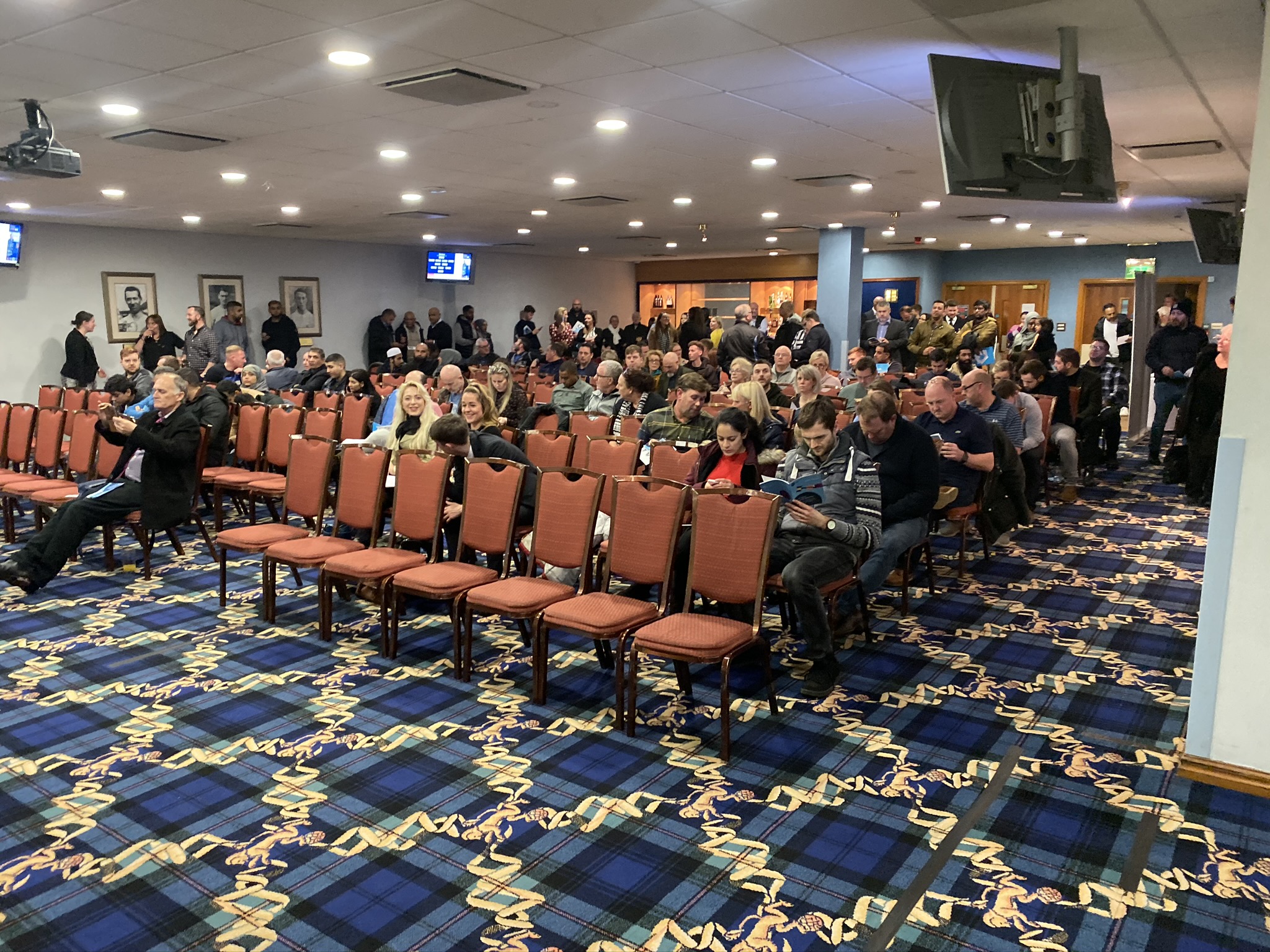 Hire an auctioneer for any occasion - British Auctioneer For Hire